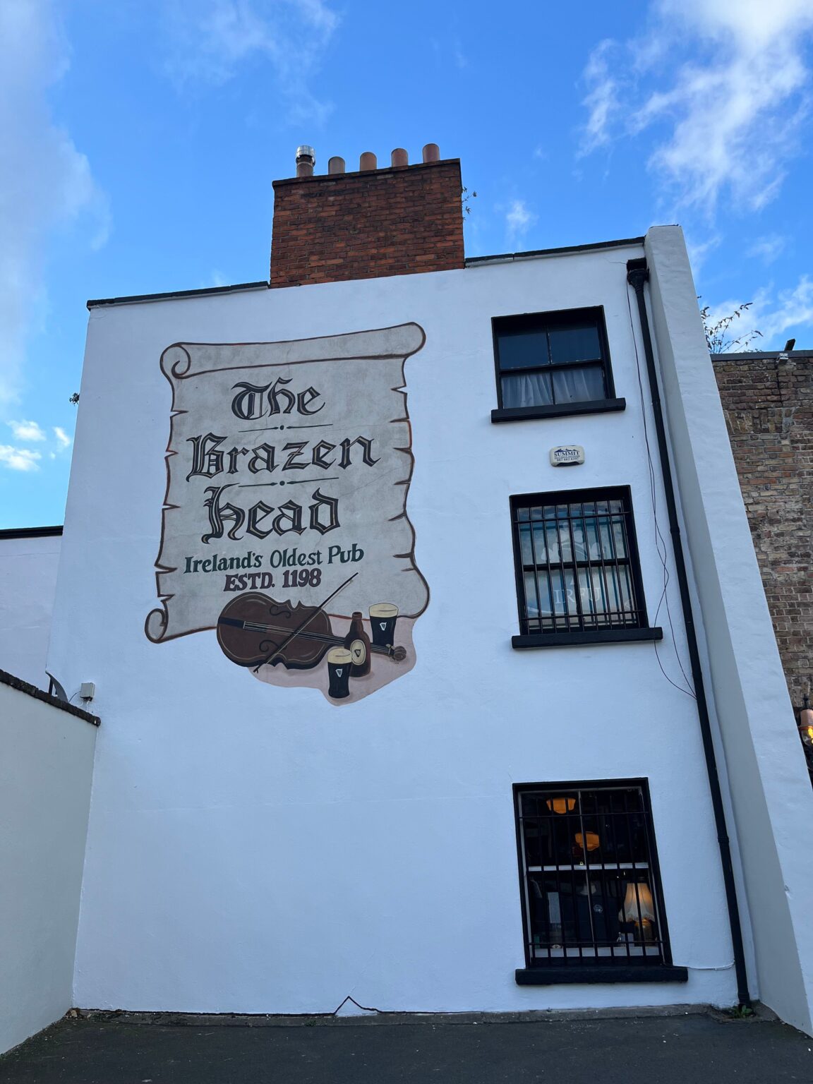 Weirdo Guide to Dublin Pubs: The Brazen Head - Weirdo Guide to Dublin Pubs